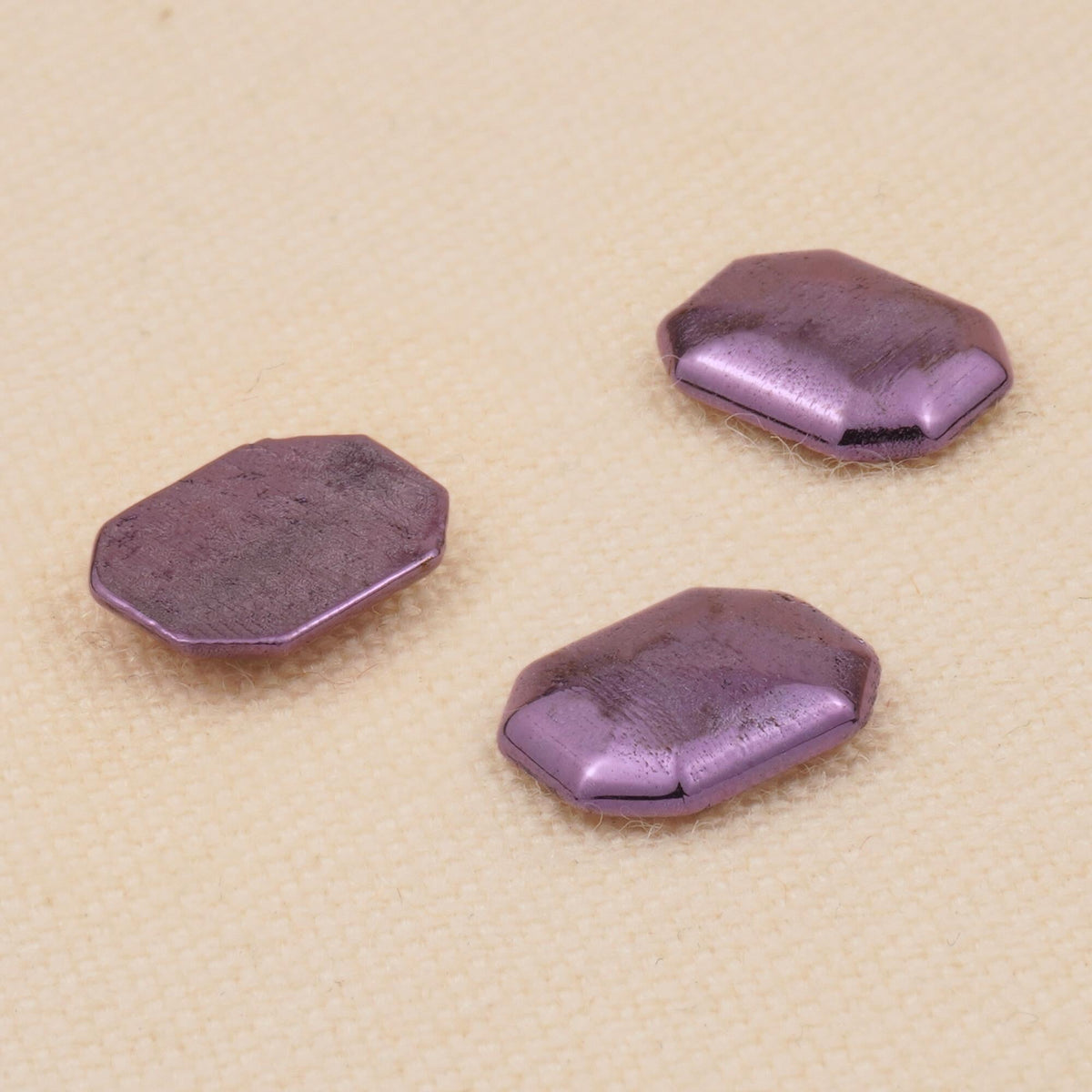 18ct Purple Gold Emerald Cabochon | Jewellery Supplies – Ore Metals